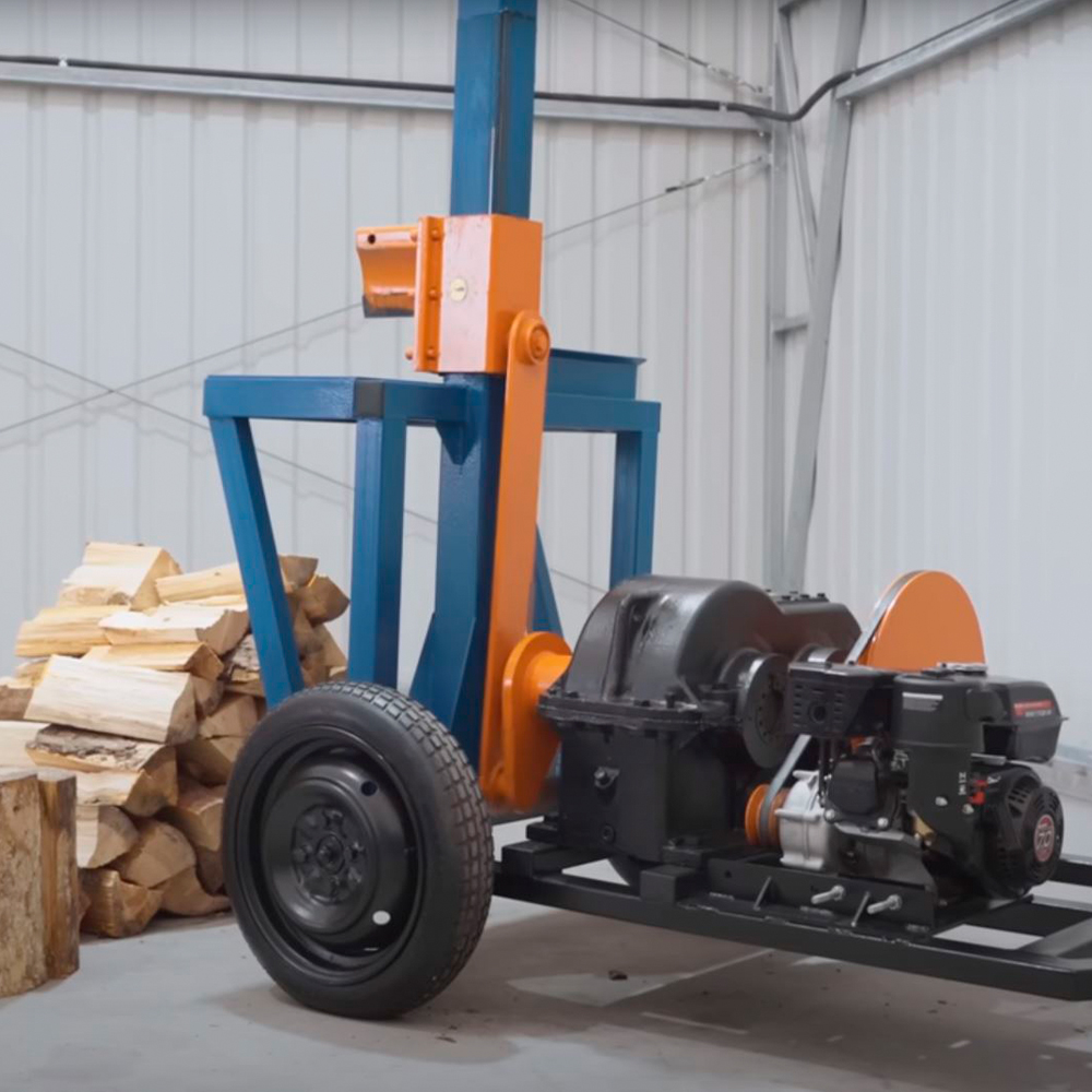 Log splitter LD-50 with gasoline engine