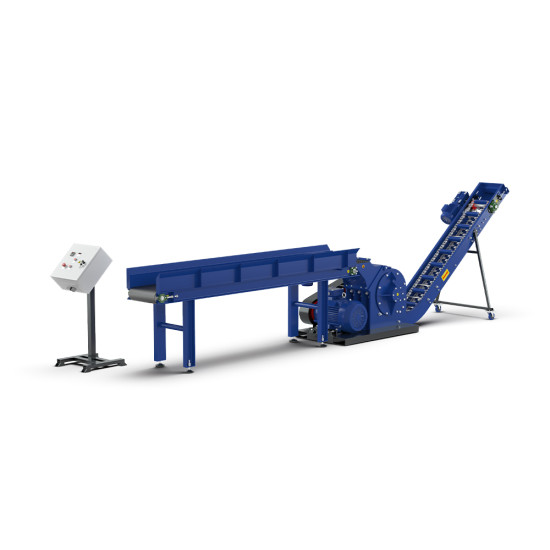 Wood shredder ŻUBR-30 for sawdust with feeding conveyor